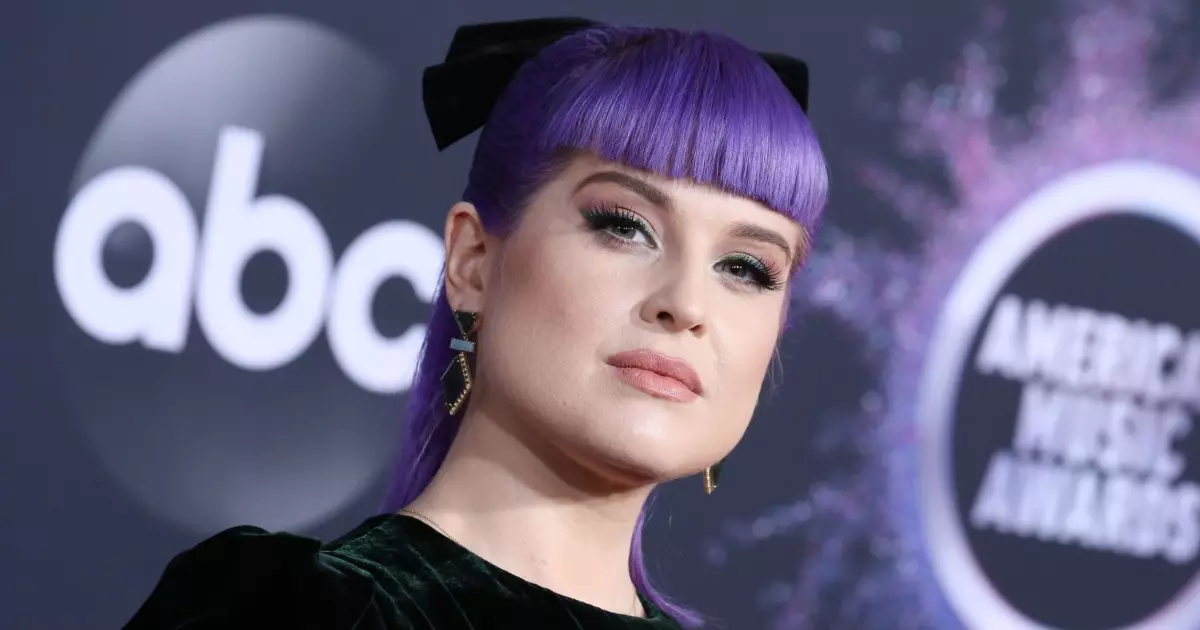 Kelly Osbourne sudurrezko lana: Kirurgia plastikoa lortu al du?