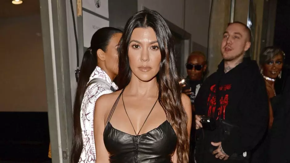 Esclapat! Kourtney Kardashian tanca les acusacions de Photoshop després d'eliminar la foto