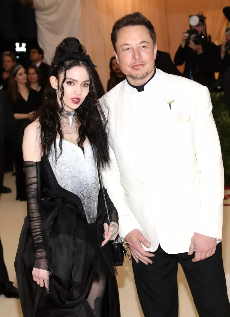 Elon Musk a Grimes um Met Gala