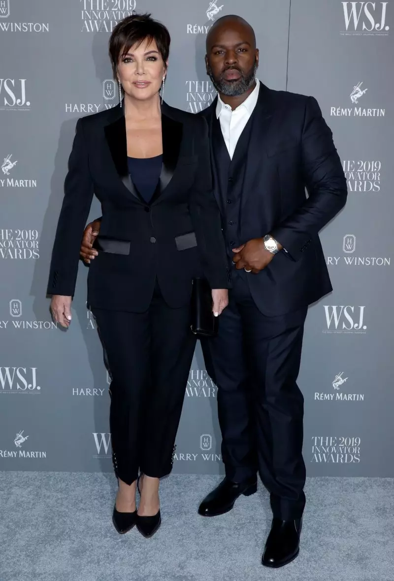 Kris Jenner Nganggo Jas Burberry anu Dipasang pikeun Penghargaan Inovator WSJ 2019 di NYC