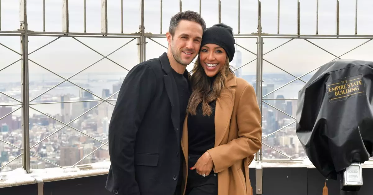 Bachelorettes Tayshia Adams, Zac Clark är "on a break"