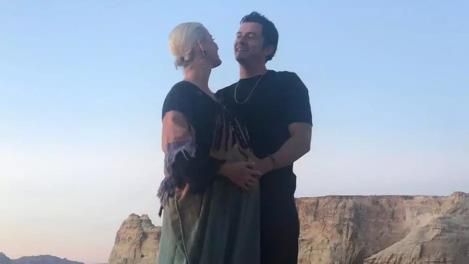 Gi-post ni Katy Perry ang Intimate Photos Orlando Bloom alang sa Iyang Birthday 2