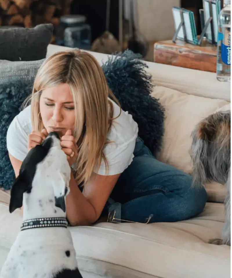 Fotografii din turul de acasă Jennifer Aniston