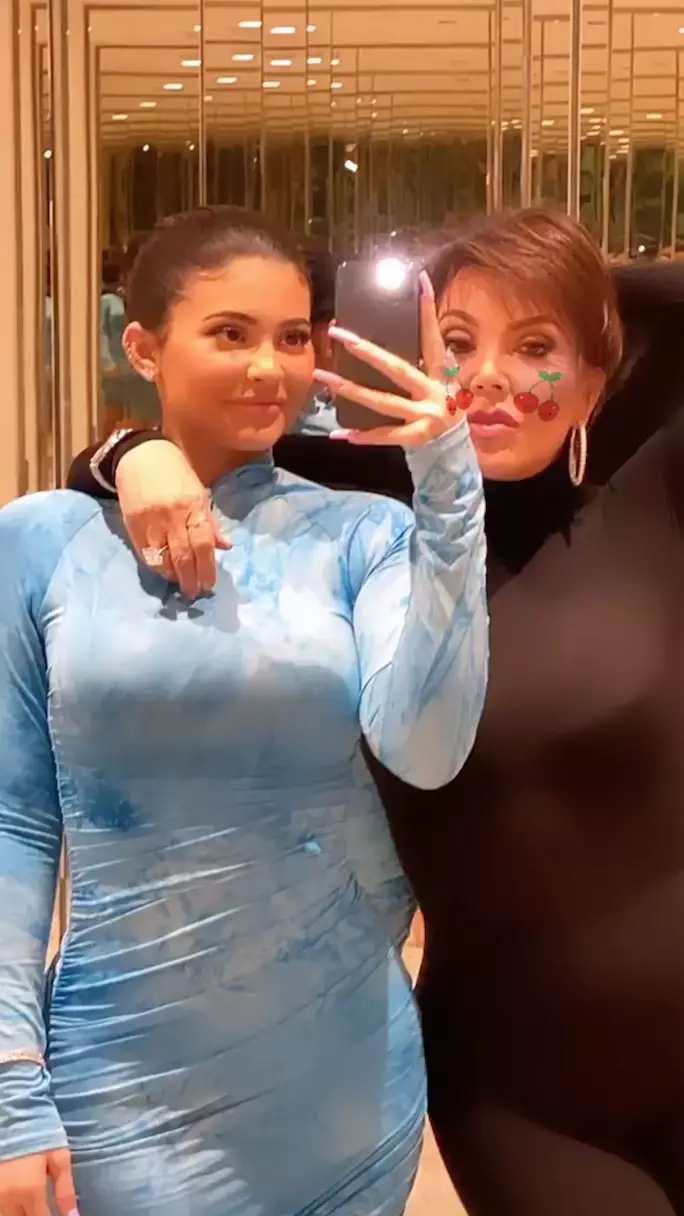 Çift görme! Kylie ve Kris Jenner'ın Yıllar Boyunca En İyi Eşleştirme Anları