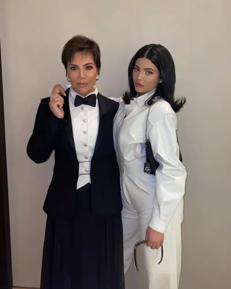 Çift görme! Kylie ve Kris Jenner'ın Yıllar Boyunca En İyi Eşleştirme Anları