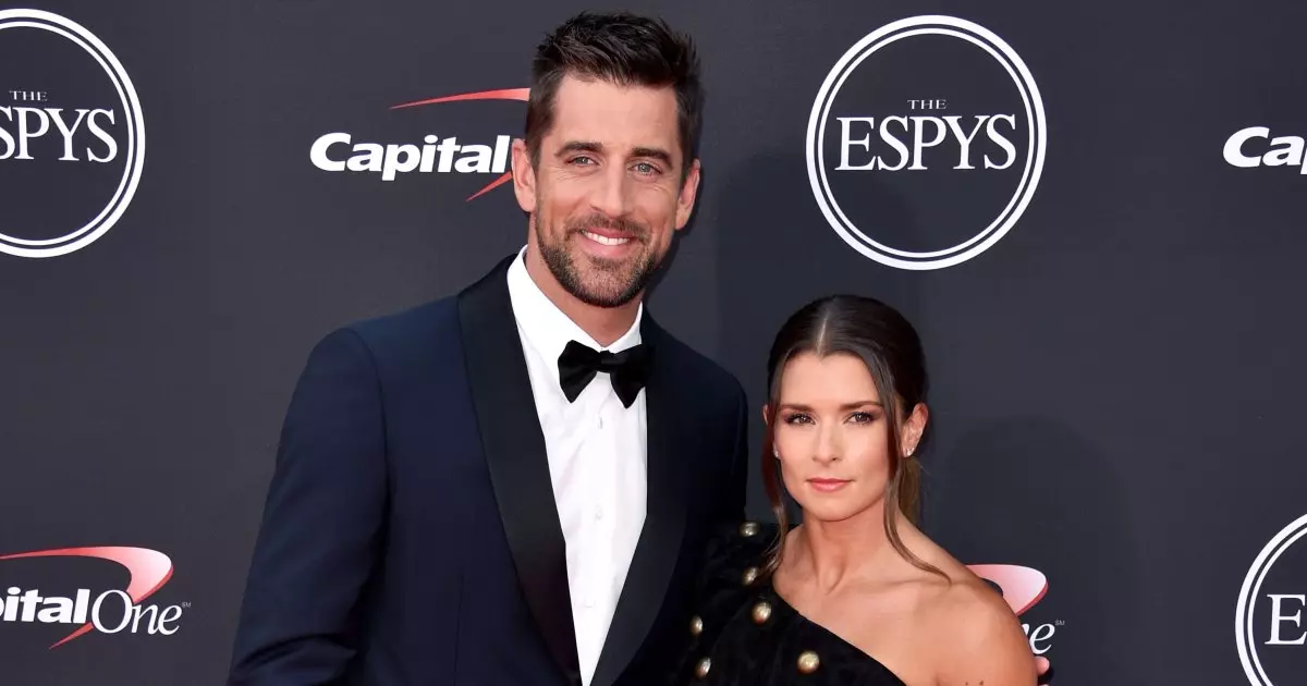 Maxay Aaron Rodgers iyo Danica Patrick u kala tageen? Faahfaahinta Kala Taga