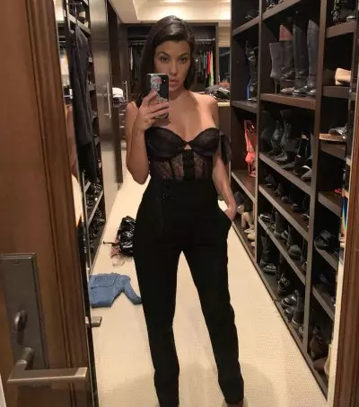 Fè yon Tour nan *Kourtney Kardashian a *Dekore Kay san mank*