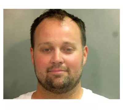 Josh Duggar gearresteerd wordt vastgehouden zonder band