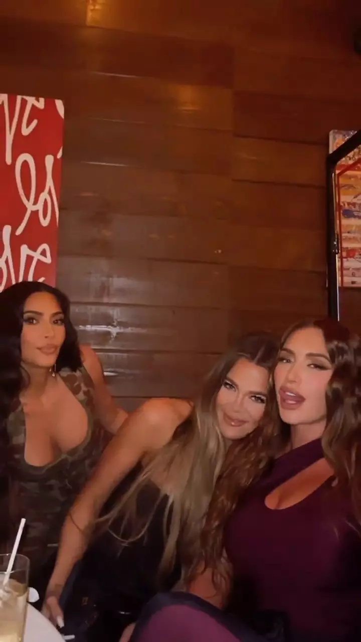 Ġewwa Kendall Jenner Star-Studded 818 Tequila Launch Party fi Craig's