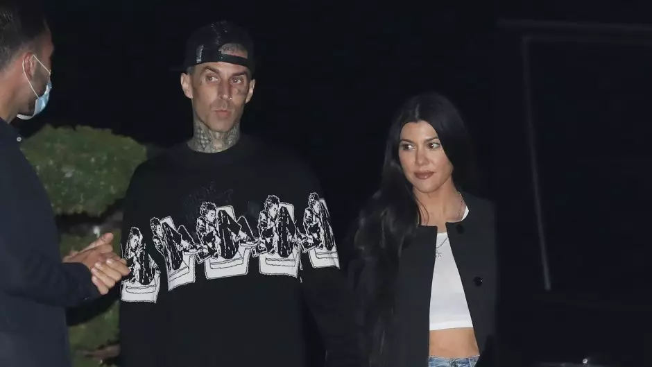 Kourtney Kardashian lan Travis Barker Keterlibatan 'Cedhak'