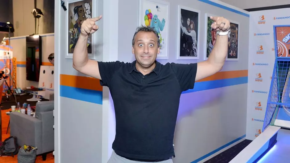 Joe Gatto pedeapsă pentru glumete nepractice