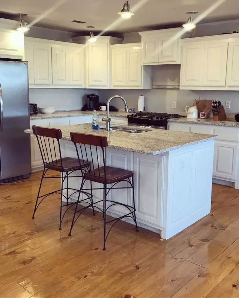 Joy-Anna-Duggar-ac-Austin-Forsyth-Show-Off-New-Homes-Kitchen