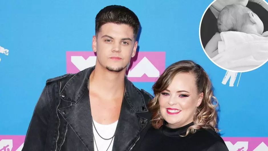 Tyler Baltierra Gushes Lori Jije Ọmọbinrin Baba Lẹhin Iyawo Catelynn Pinpin Awọn fọto 1st Ọmọ R