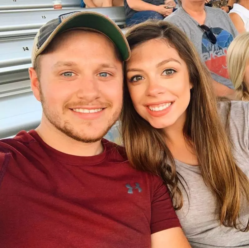 Is-Lauren-Swanson-Pregannt-Lauren-and-Josiah-Duggars-Family