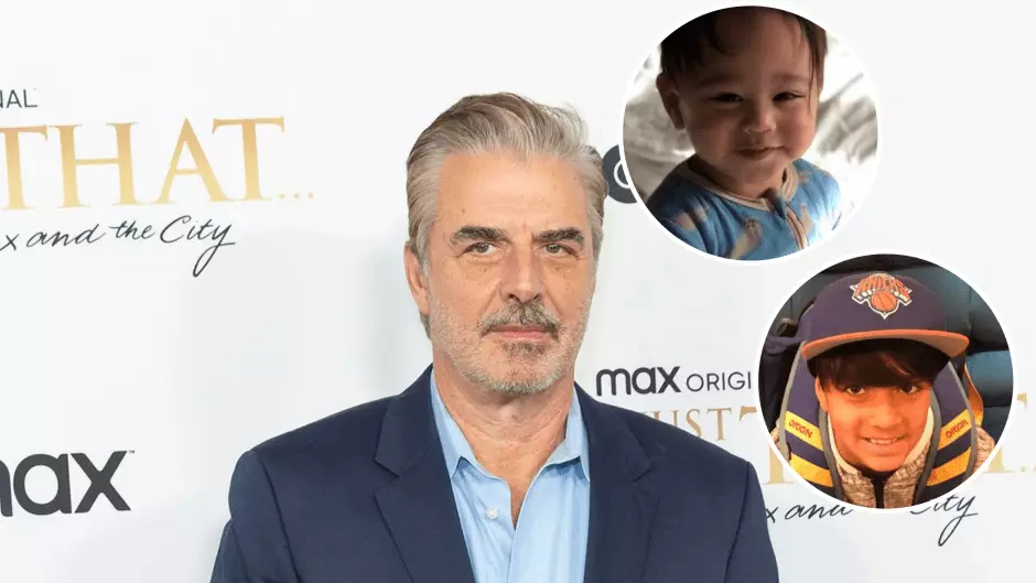 האט Chris Noth קינדער? טרעפן זיין זין אָריאָן און קעאַץ