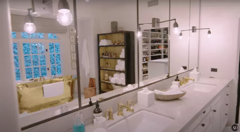 Kendall Jenner 하우스 투어 22 마스터 욕실