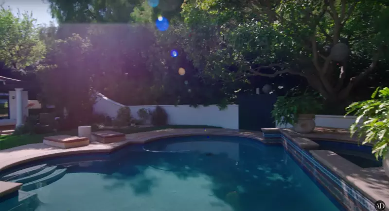 Ogled hiše Kendall Jenner 29 bazen