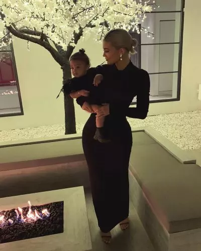 Kylie Jenner en Stormi Webster matchen outfitmomenten