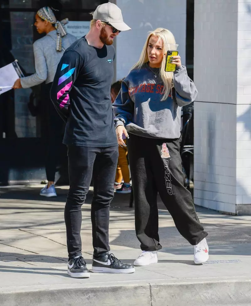 Tana e Logan Paul in giro