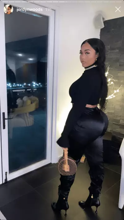 Jordyn Woods Aonyesha Mikondo yake ya Kichaa Baada ya Kutembea kwa umbali wa Maili 6