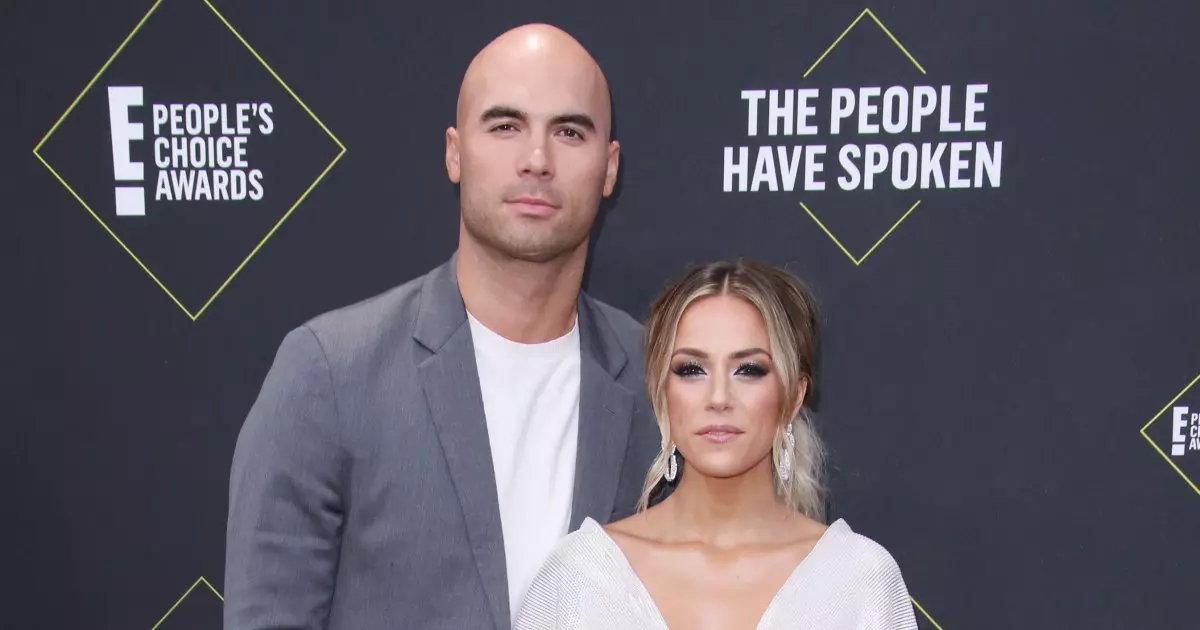 Jana Kramer 和 Mike Caussin 的分裂：离婚，作弊谣言