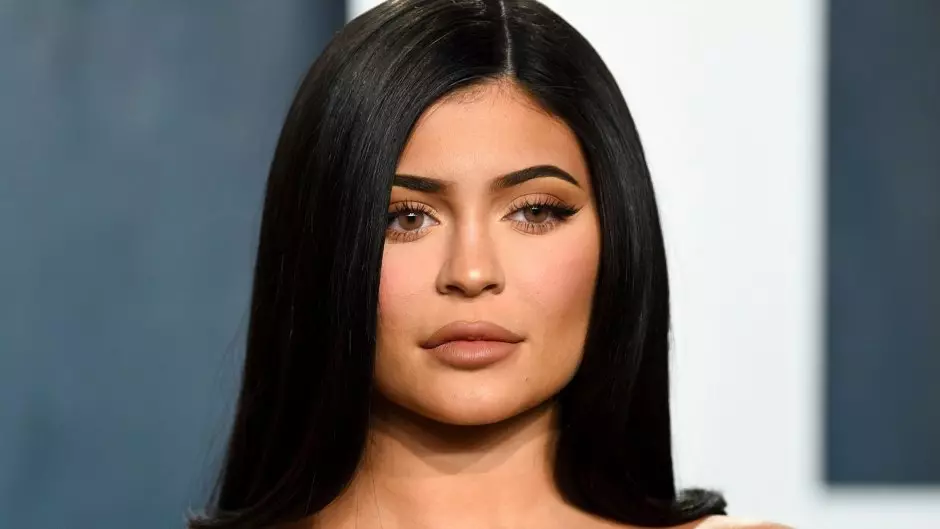 kylie-jenner-amazon-oli