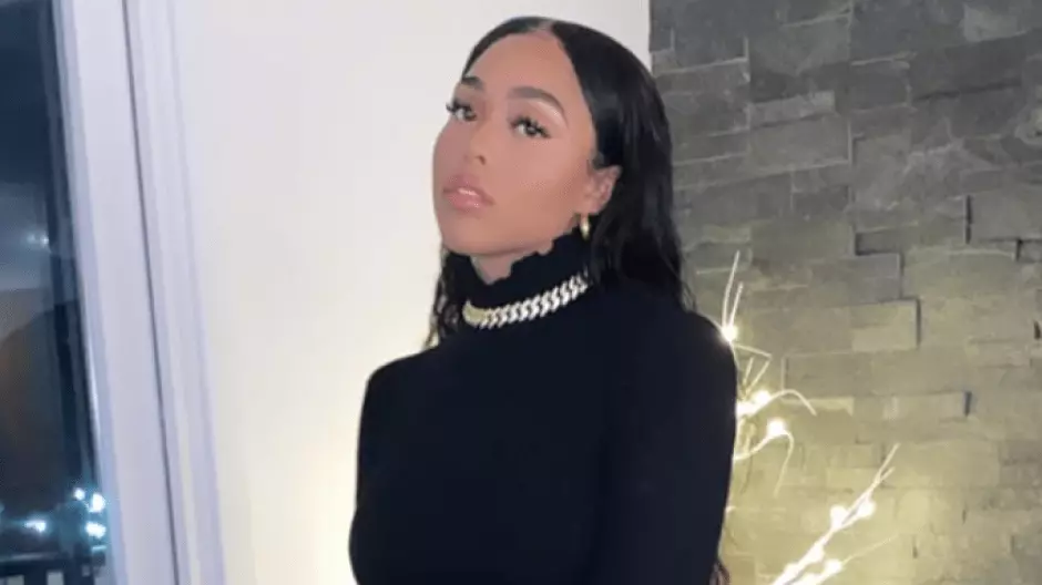 Jordyn Woods Aonyesha Mikondo yake ya Kichaa Baada ya Kutembea kwa umbali wa Maili 6