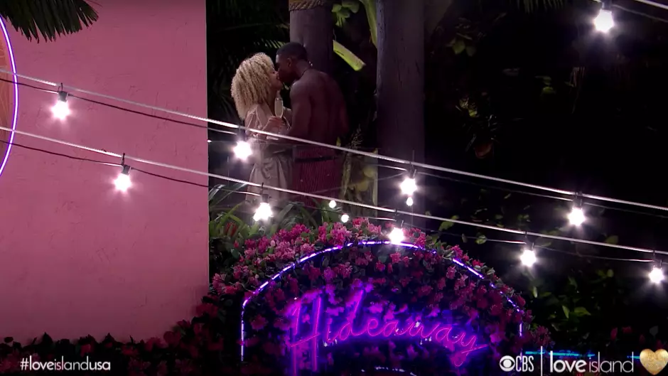 Najlepšie reality zoznamky na pozeranie ako The Bachelor Love Island