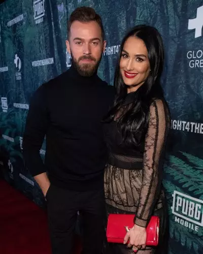 Da li su Nikki Bella i Artem Chigvintsev u braku? Zašto fanovi misle da su se vjenčali