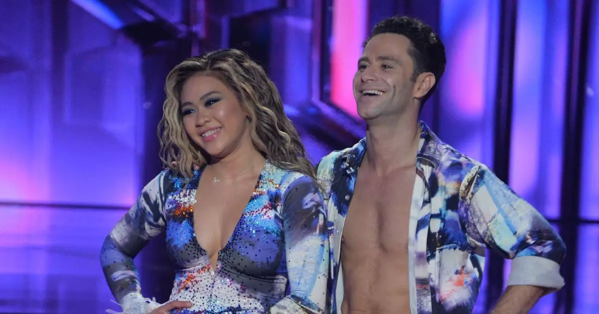 Feistis Suni Lee 'Dancing With the Stars': Costumes na nOilimpeach