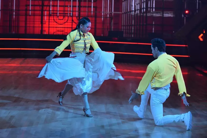 Suni Leen DWTS-asut