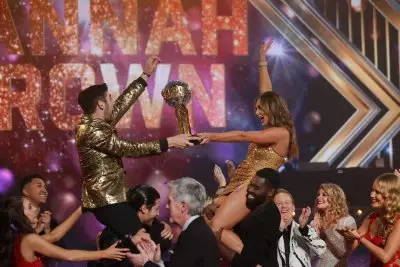 ALAN BERSTEN, HANNAH BROWN Câștigă DWTS Sezonul 28