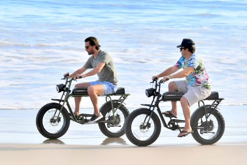 sofia-richie-scott-disick-malibu-beach-hershula-quarantine