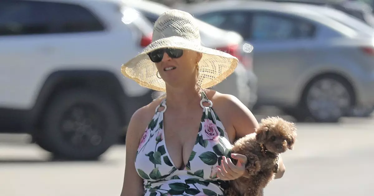Schwangere Katy Perry zeigt Babybauch im Badeanzug mit Orlando Bloom
