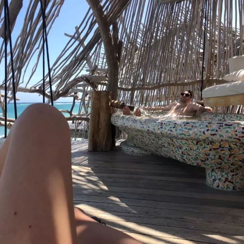 kristen-doute-alex-menache-tulum-trip-ig