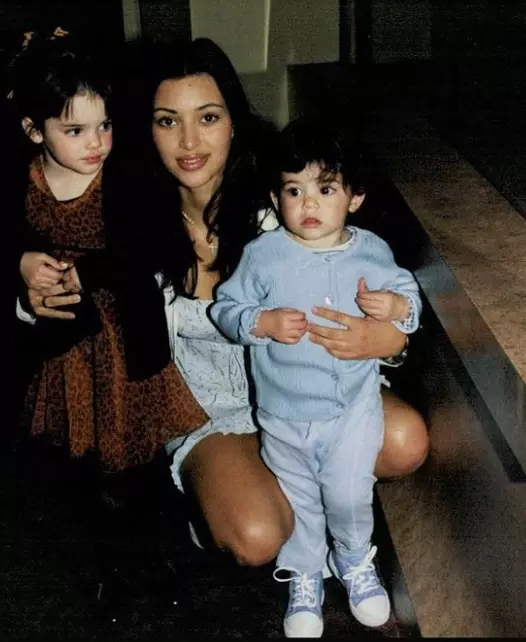 Fotot e Kardashian Throwback