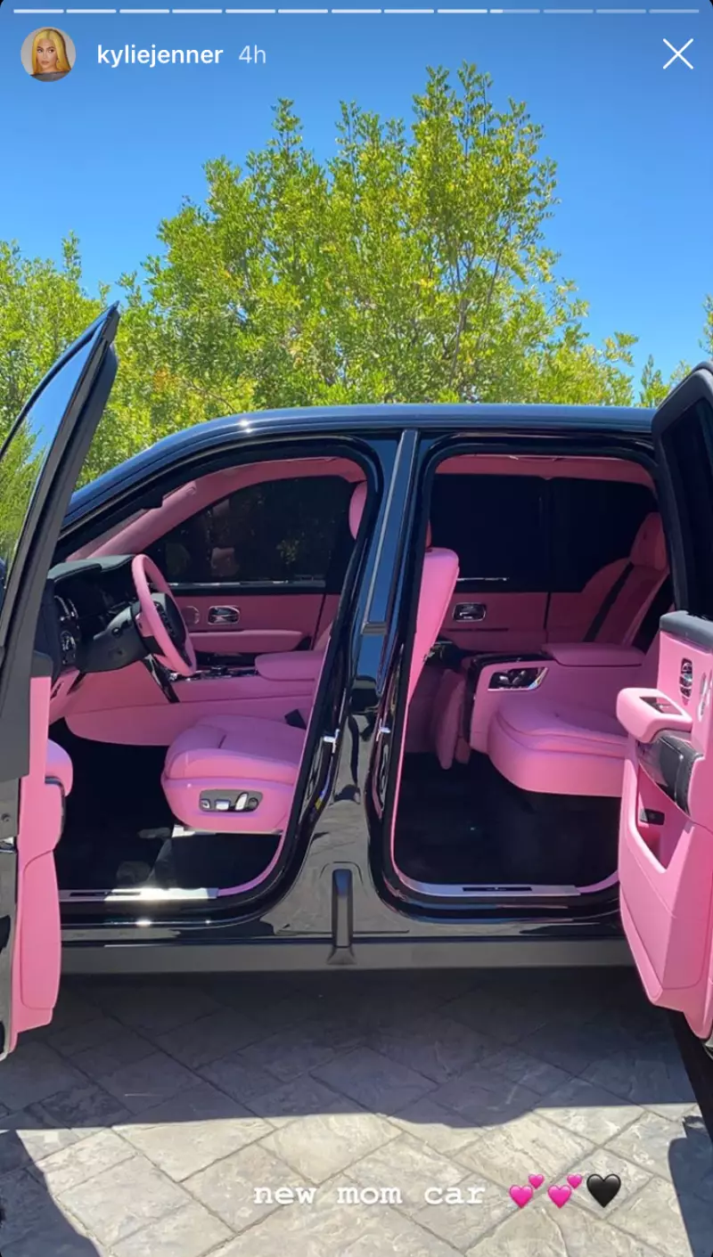 kylie-Jenner-new-mom-car