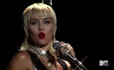Miley Cyrus Performansı 2020 VMA Performansı