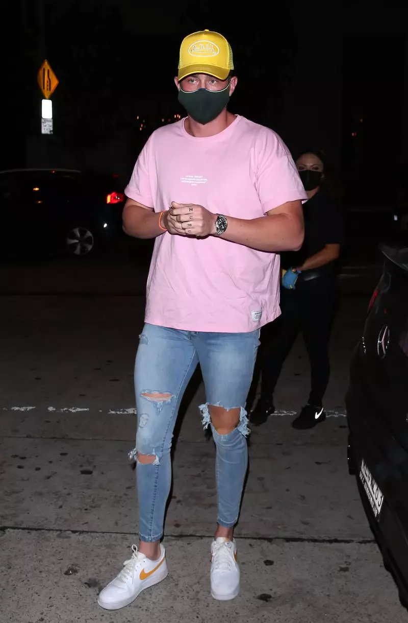 Tana Mongeau kliver ut med Too Hot to Handle's Harry Jowsey i West Hollywood