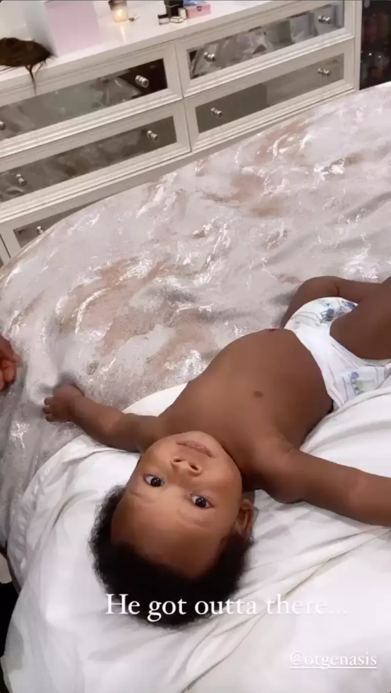 malika-haqq-ot-genasis-coparent-baby-ace-during-bath-time