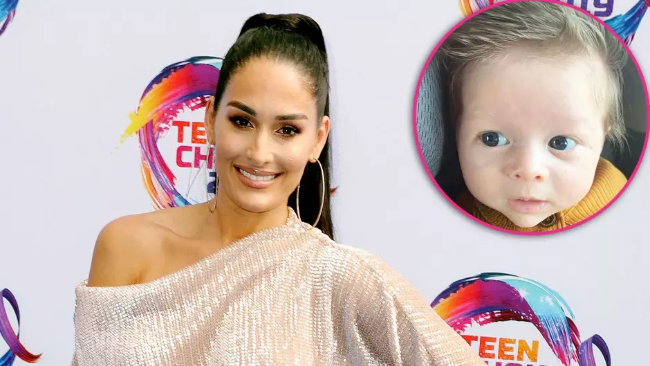 Nikki Bella îl numește pe bebelușul Matteo micul ei PSL în Sweet New Photo