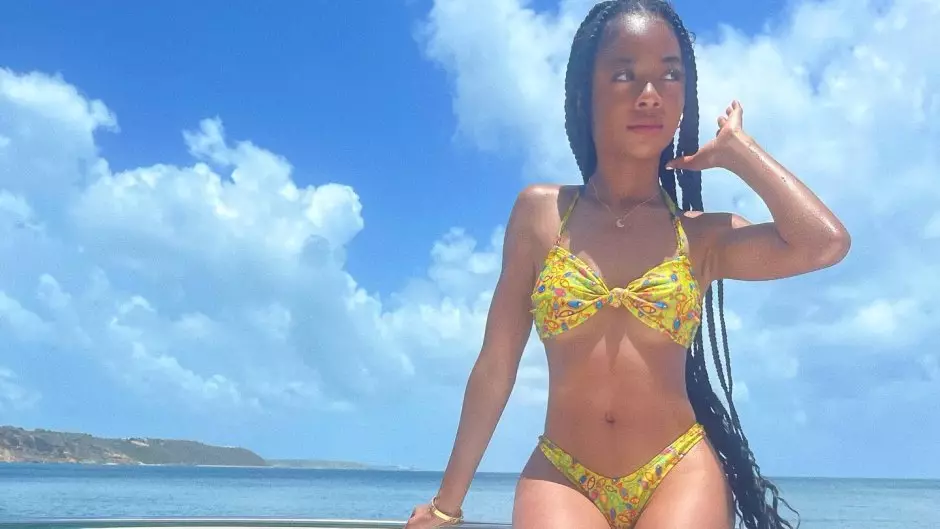 Ke Naleli ea Swimsuit! Lifoto tse ntlehali tsa Bikini tsa setšoantšisi Skai Jackson Ho fihlela hajoale