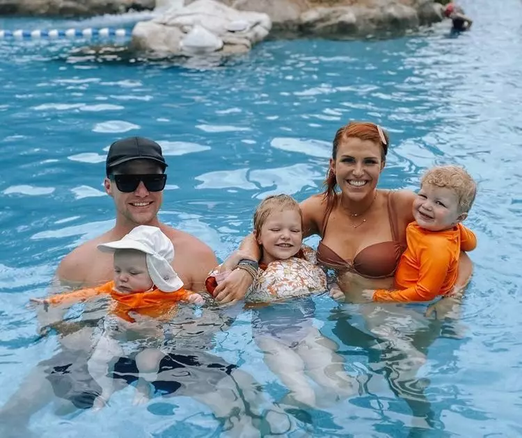 „LPBW“ Alum Audrey Roloff bikini nuotraukos: jos geriausios maudymosi kostiumėlio nuotraukos