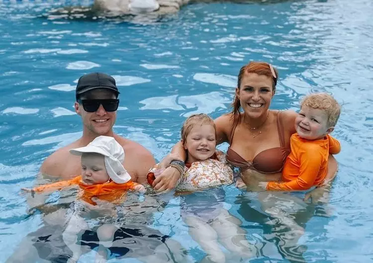 'LPBW' Alum Audrey Roloff yana son Tekun! Dubi Mafi kyawun Lokacin Swimsuit