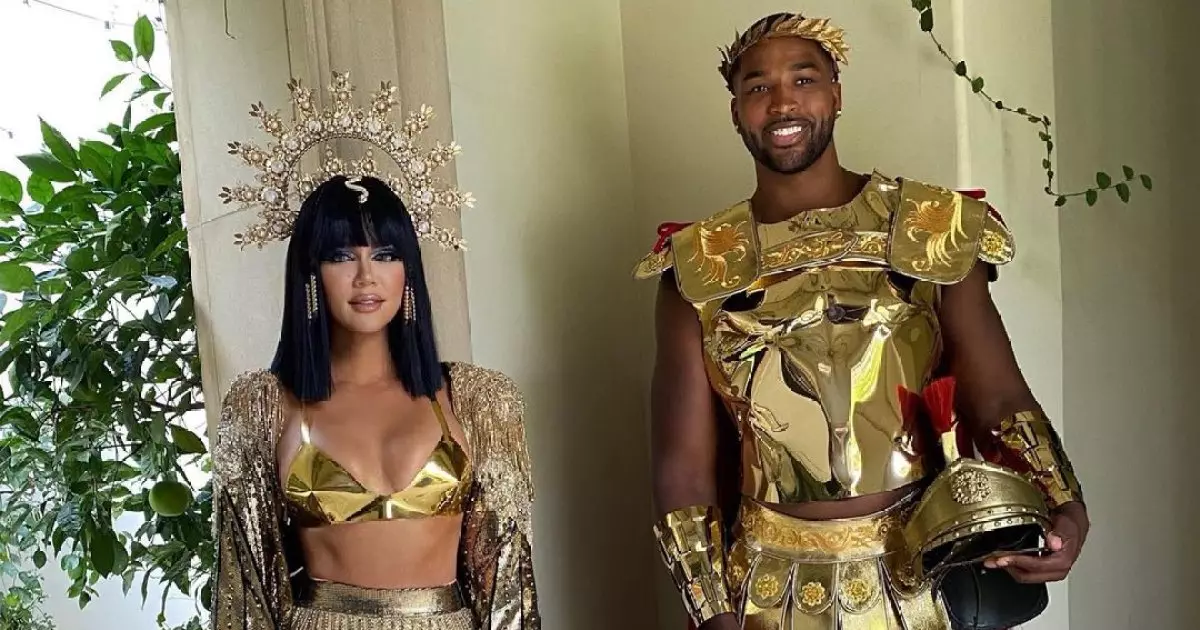 Khloe Kardashian i Tristan Thompson jako Kleopatra i Mark Antony