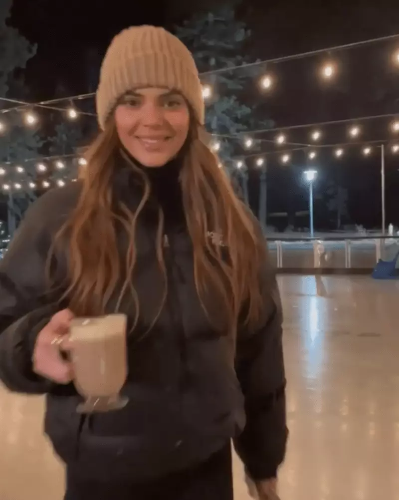 Kendall Kourtney patinaje sobre hielo 1