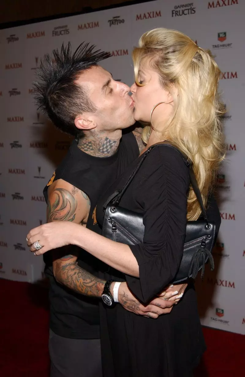 រូបថតរបស់ Travis Barker និង Shanna Moakler PDA Moments