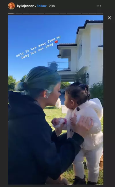 Kylie Jenner hâldt Stormi Webster