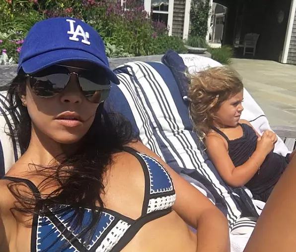 Kourtney Kardashian Bikini Momentoj