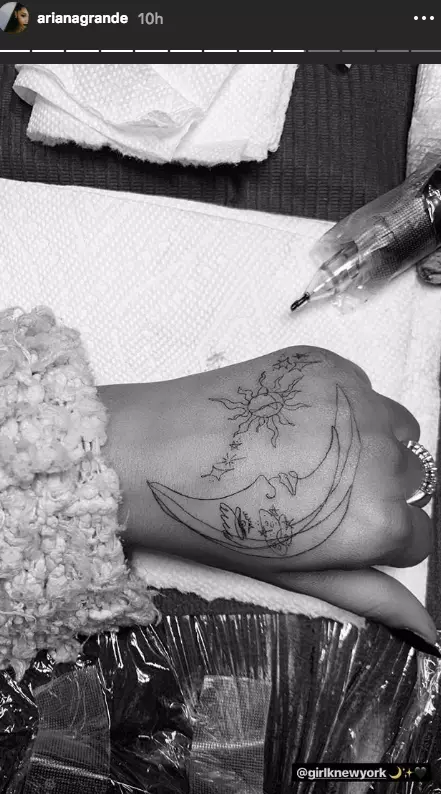 Ariana Grande tatoazy tanana
